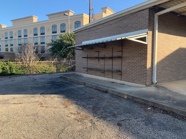 Vacant Commercial Building For Sale
