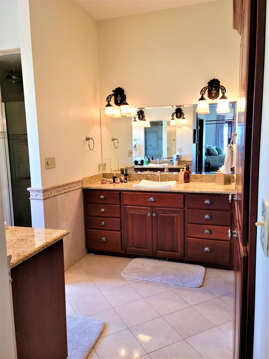 Cattle Ranch & Farm with Home For Sale in Cedar County, MO