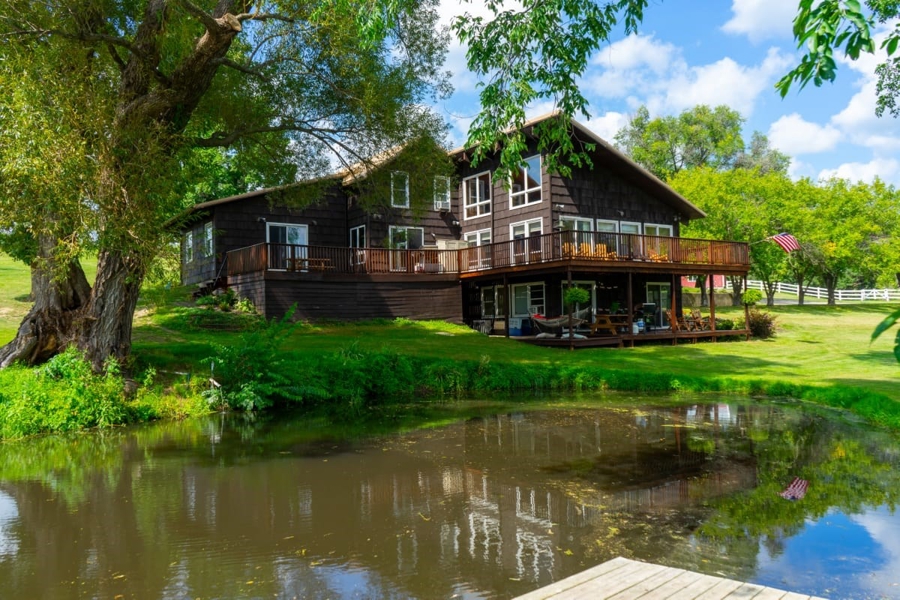 12 Acres with Horse Barn and Home in Decorah IA