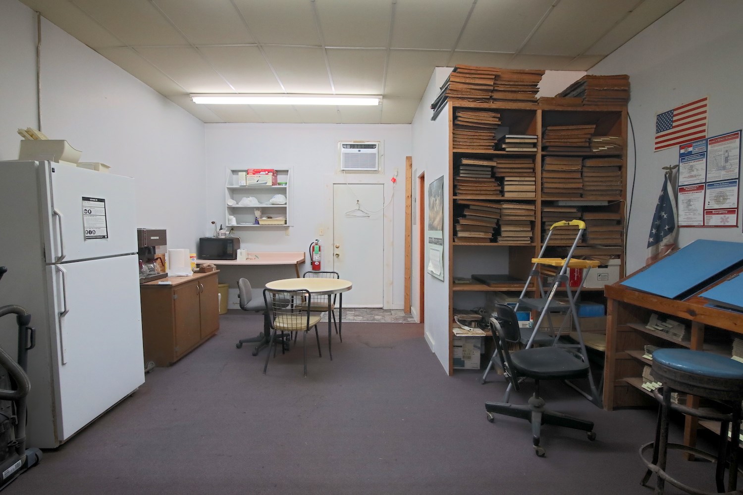 Store Front Commercial Building in Thayer, MO