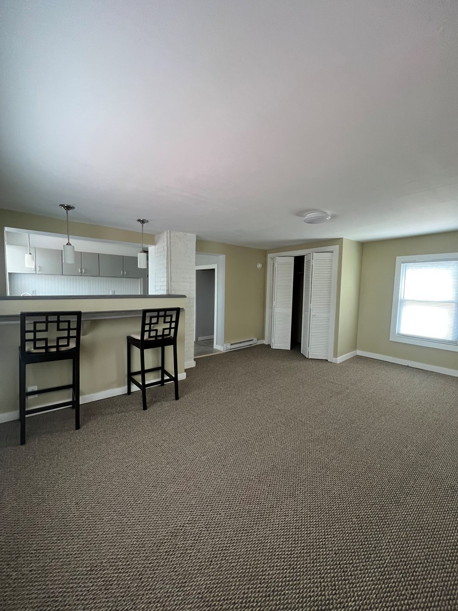 2 Family Home in Beautiful Country Setting