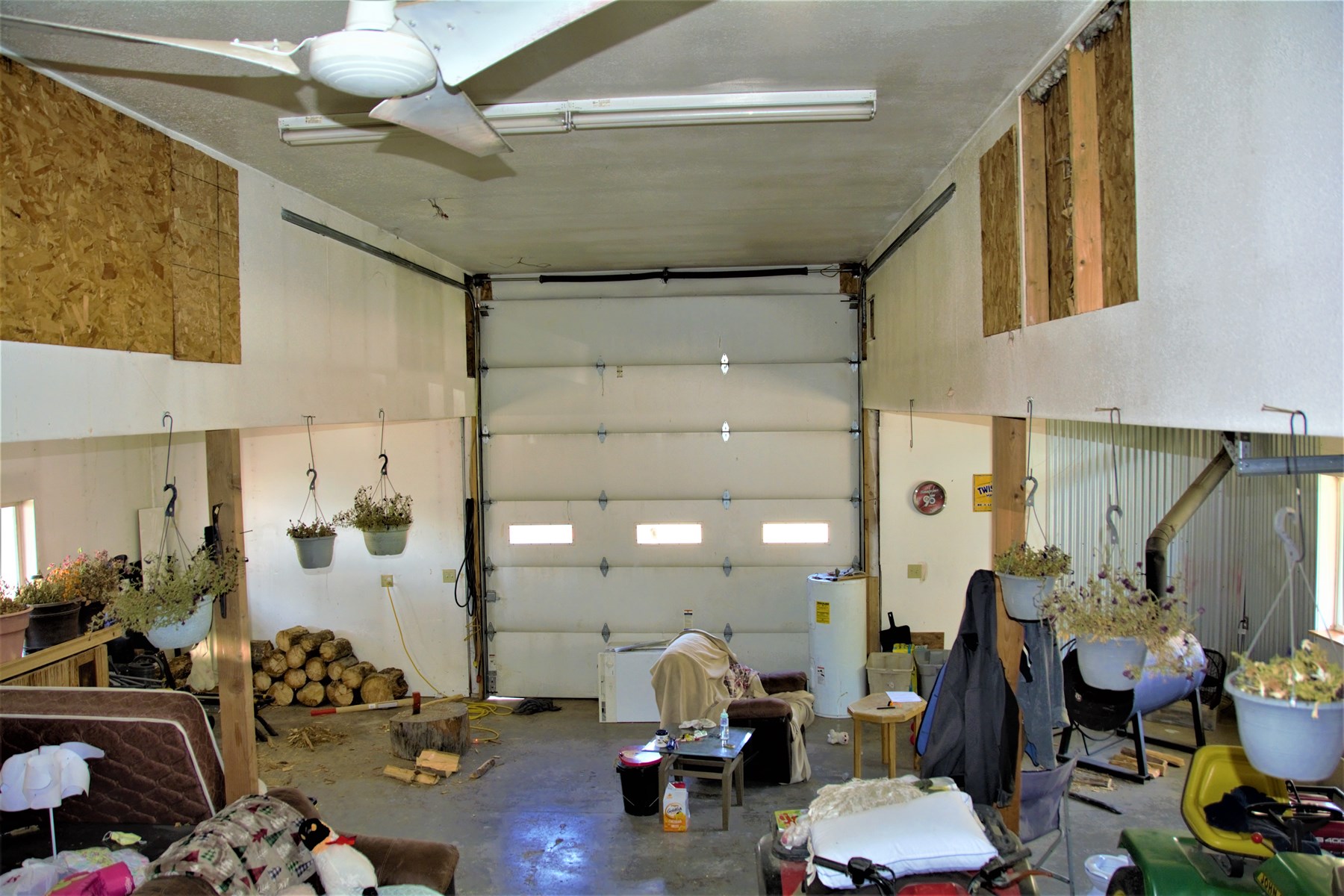 Shop-Dominium! Large Garage+Multiple Carports+Home, Acreage