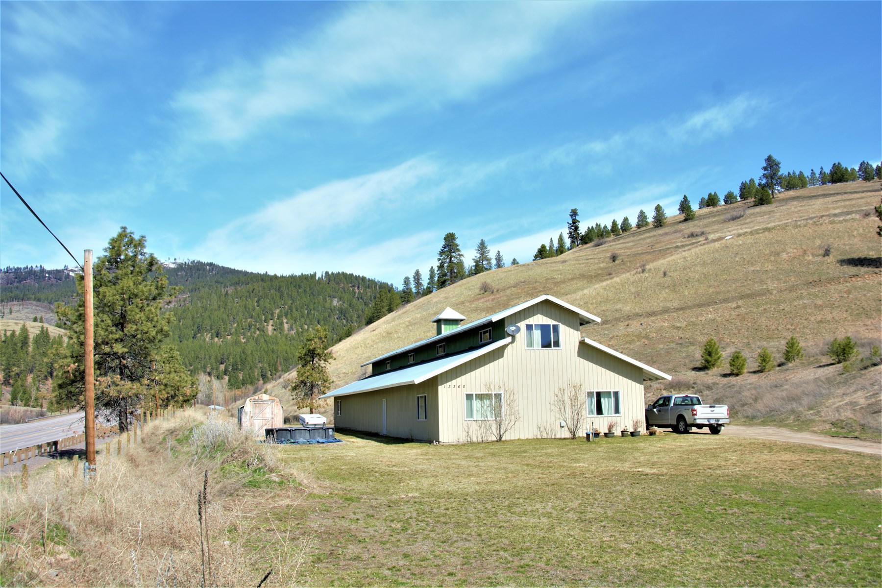 Shop-Dominium! Large Garage+Multiple Carports+Home, Acreage