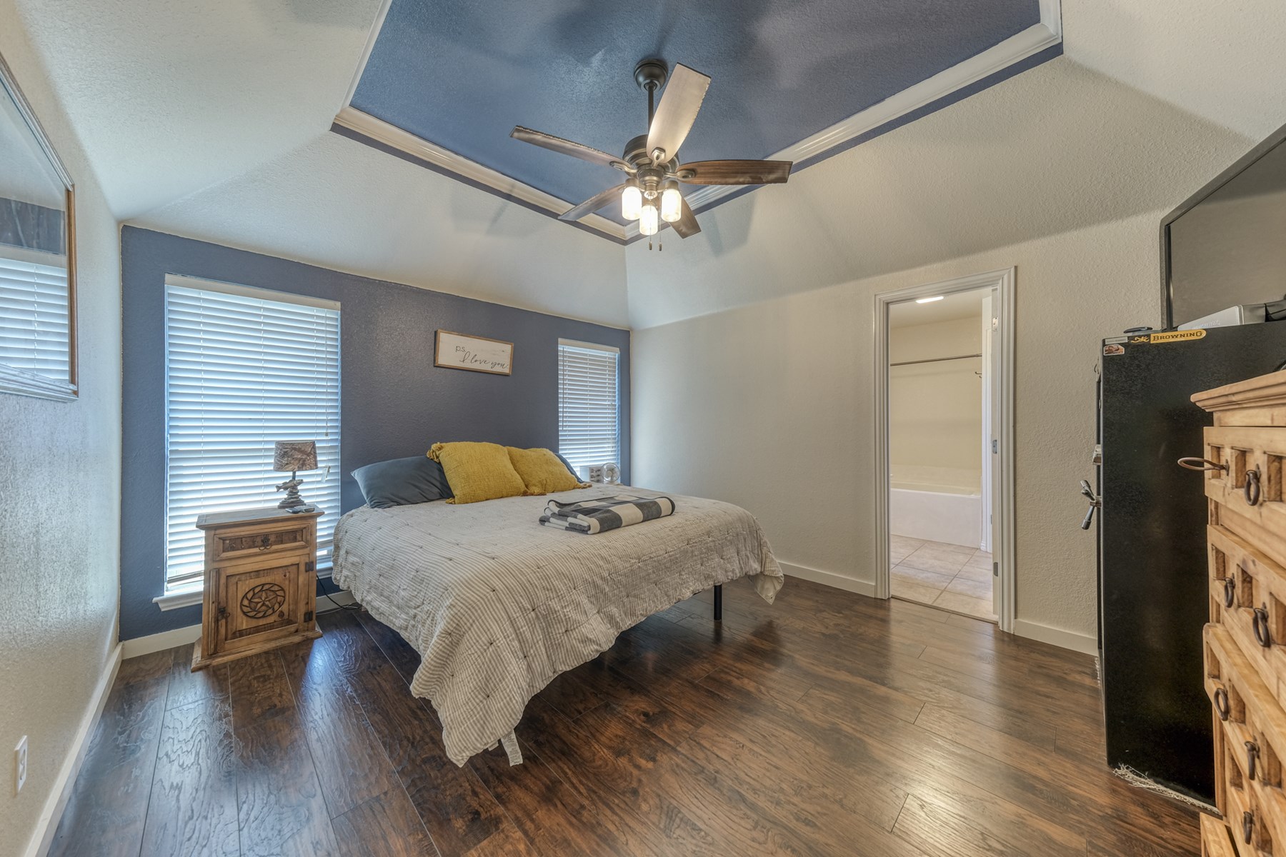 Brock ISD- Really Cute Home on 1.8 acres Horses Allowed