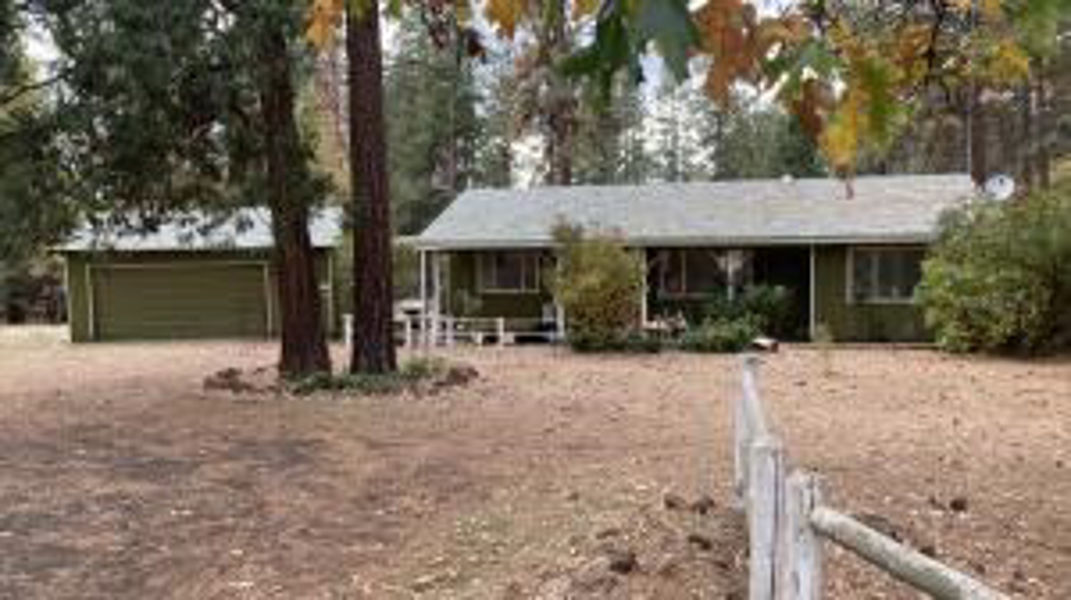 Country Living in Fall River Valley