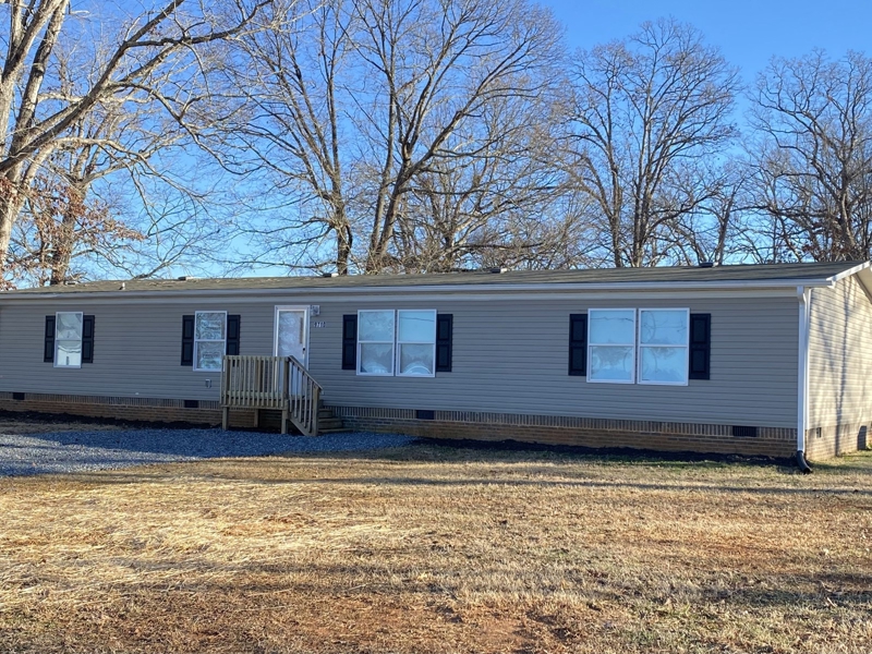 2020 Clayton Manufactured Home on 1.39 Acres of rural land.