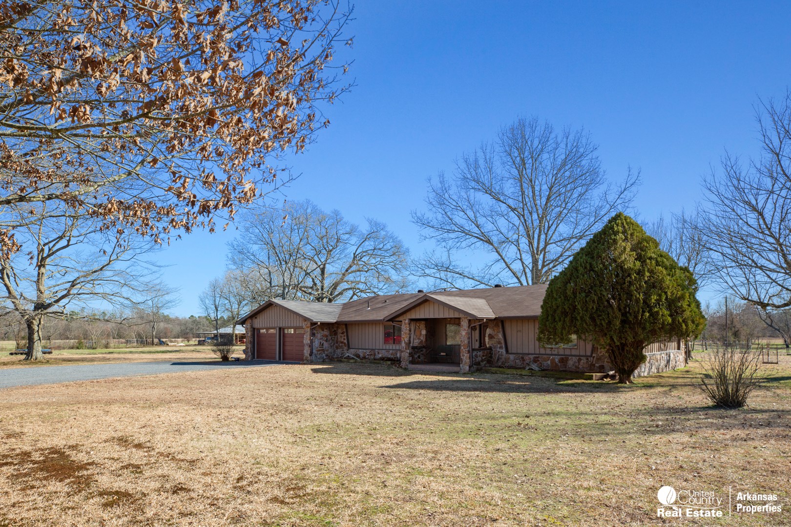 Ranch Style Rock And Western Cedar Home On Acreage Near Mena