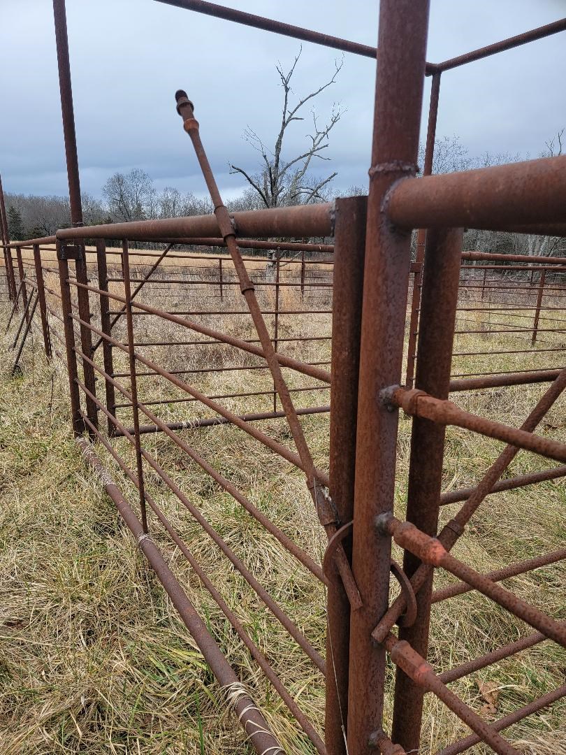 345 Acre Cattle Farm For Sale - Buffalo River Area