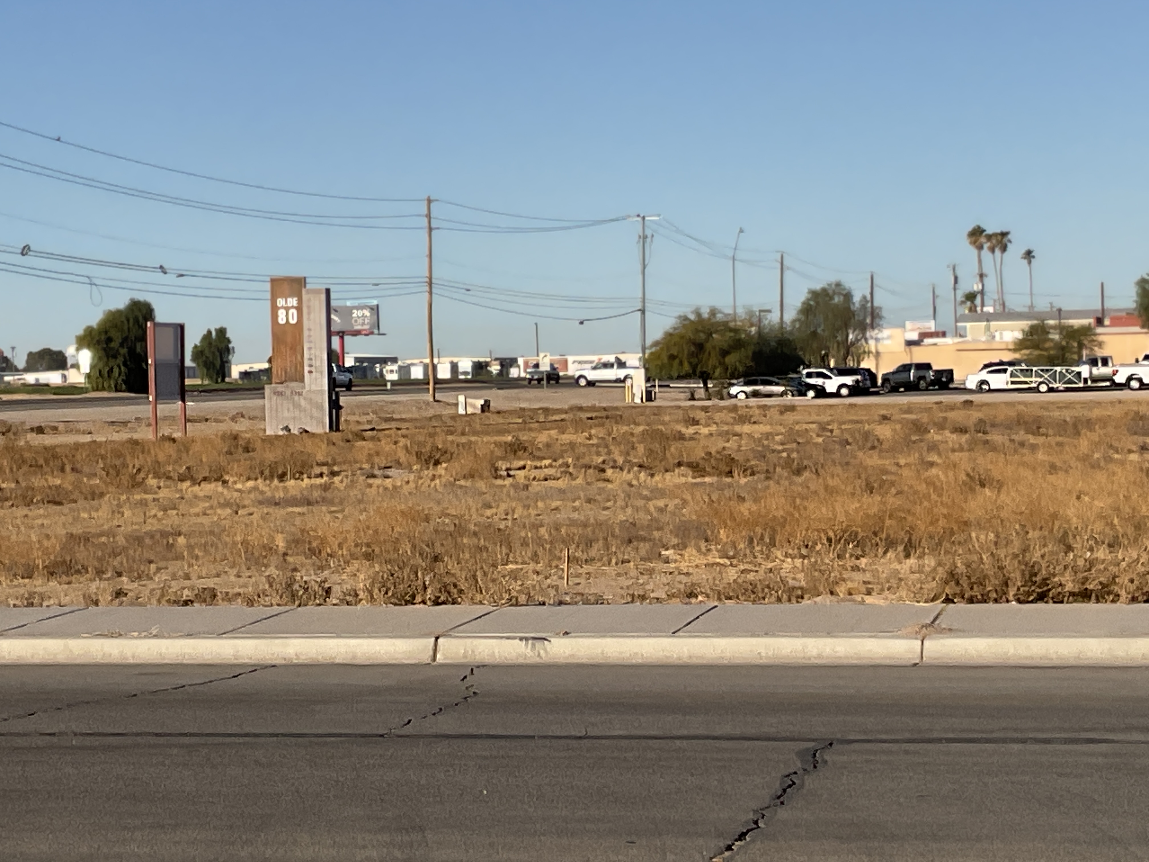 Corner Commercial Lot for Sale - Excellent location in Yuma AZ