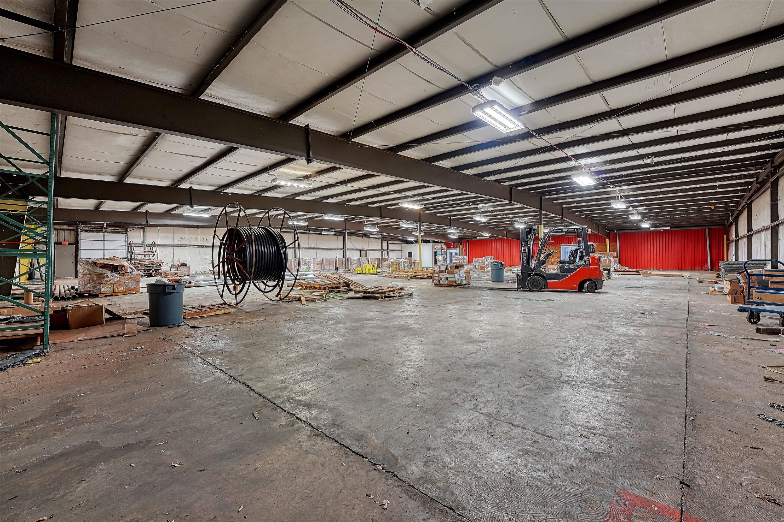 Strategic Industrial Warehouse with Highway Frontage Clinton,OK