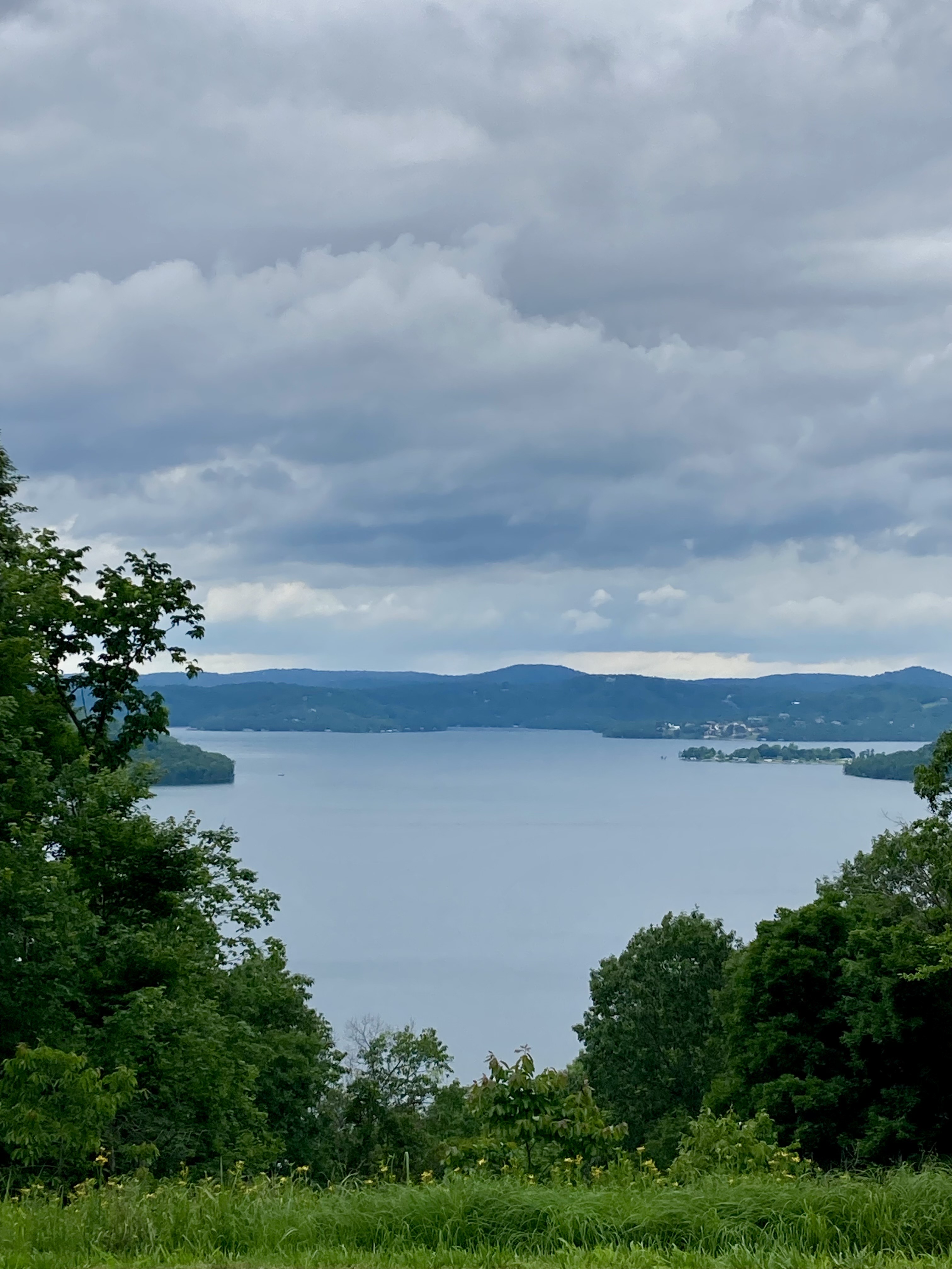 Buildable Lot in Holiday Island AR – Golf & Lake Community