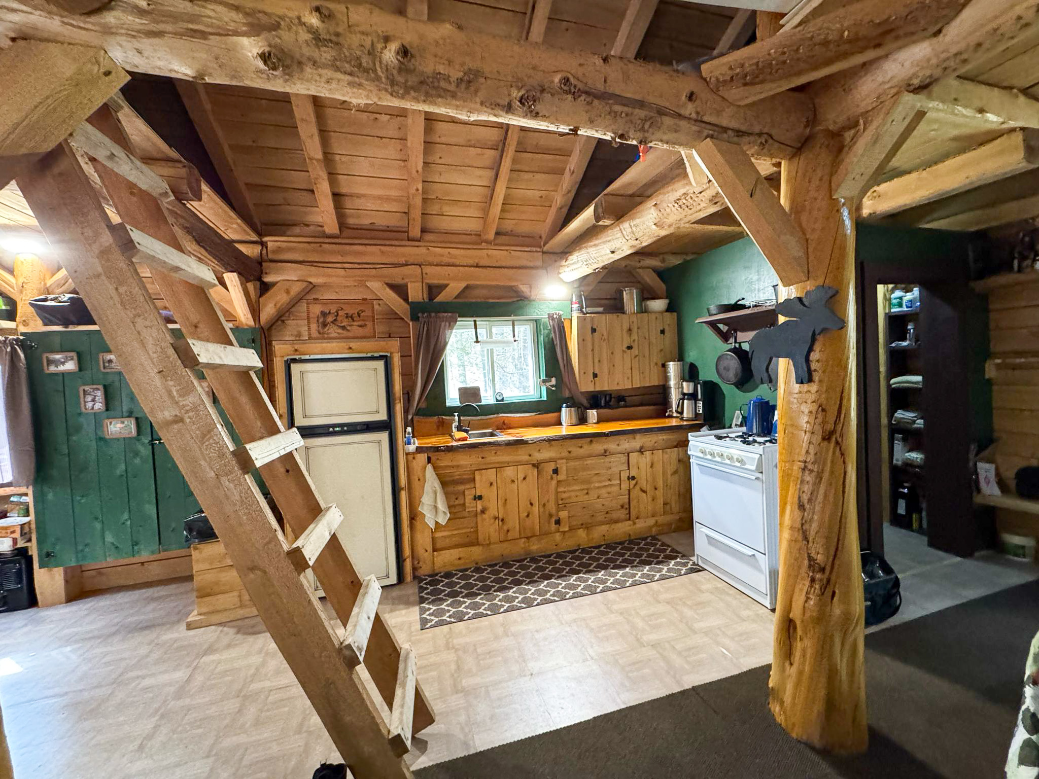 Cozy Off-grid Cabin in Downeast Maine