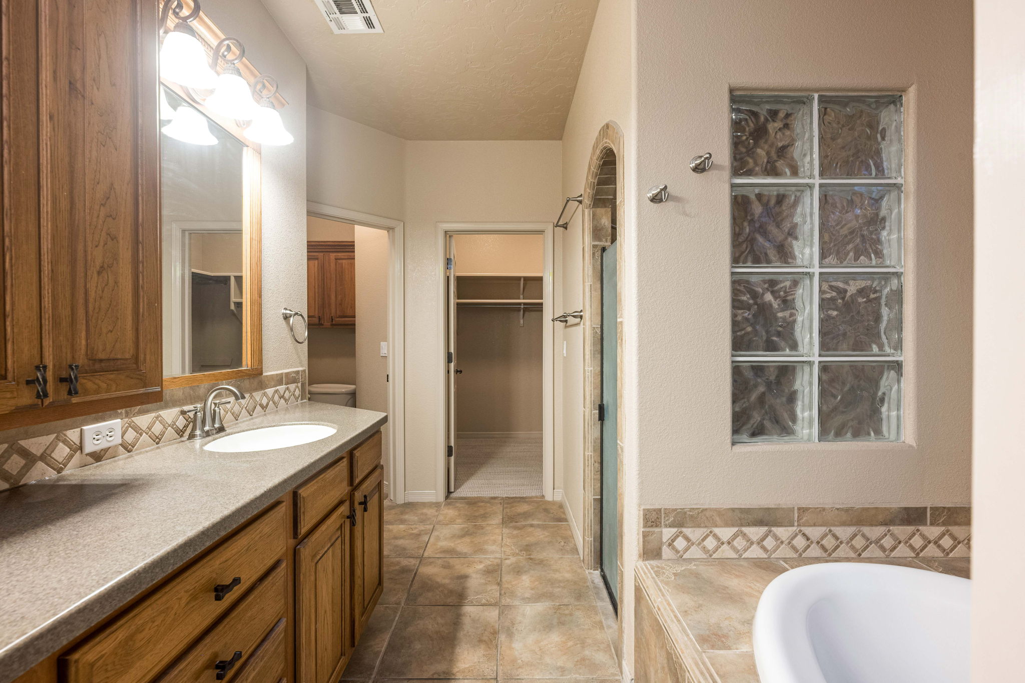 Beautifully-Maintained Home with Breathtaking Views in Las Cruces