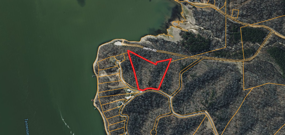 Restricted Lot in River's Edge Gated Community in Big Sandy, TN