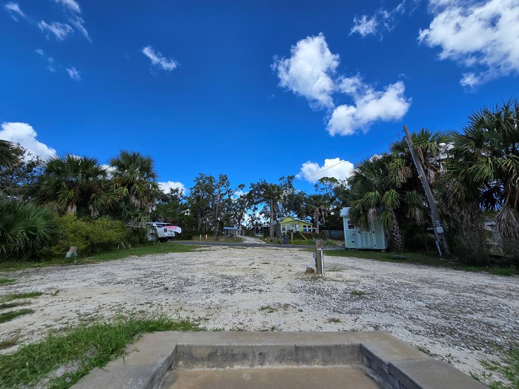Steinhatchee Riverfront property, bulkhead, floating dock, power