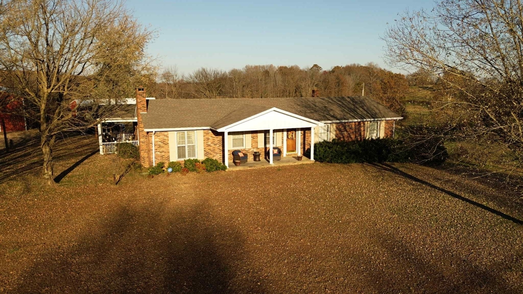 Brick Home on 1.42+/- Acres in Hestand, KY