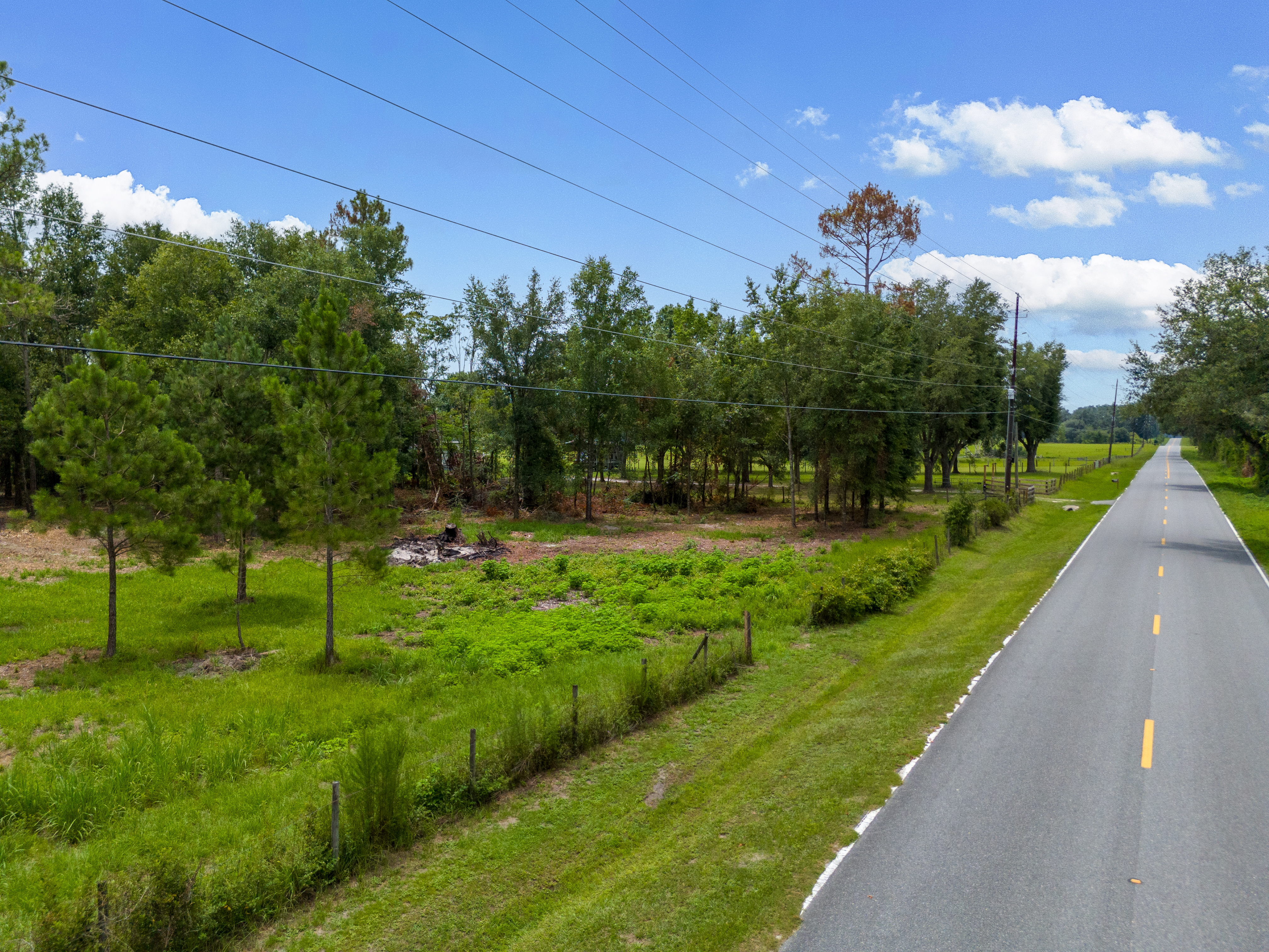 5 country acres, Paved Rd, No Flood Zone, No Deed Restrictions,