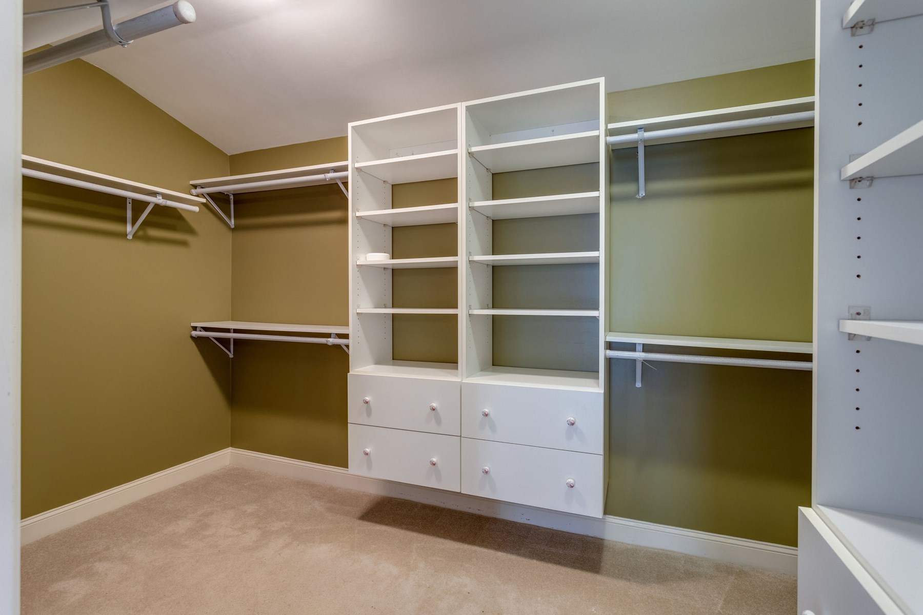 Culleoka, Tennessee Maury County Country Home with Acreage