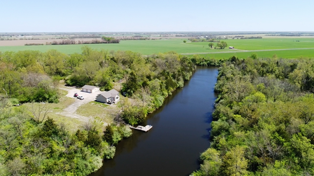 Strip Pit Property w Cabin